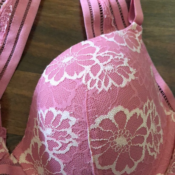 PINK Victoria's Secret | Intimates & Sleepwear | Pink 32dd Bra | Poshmark